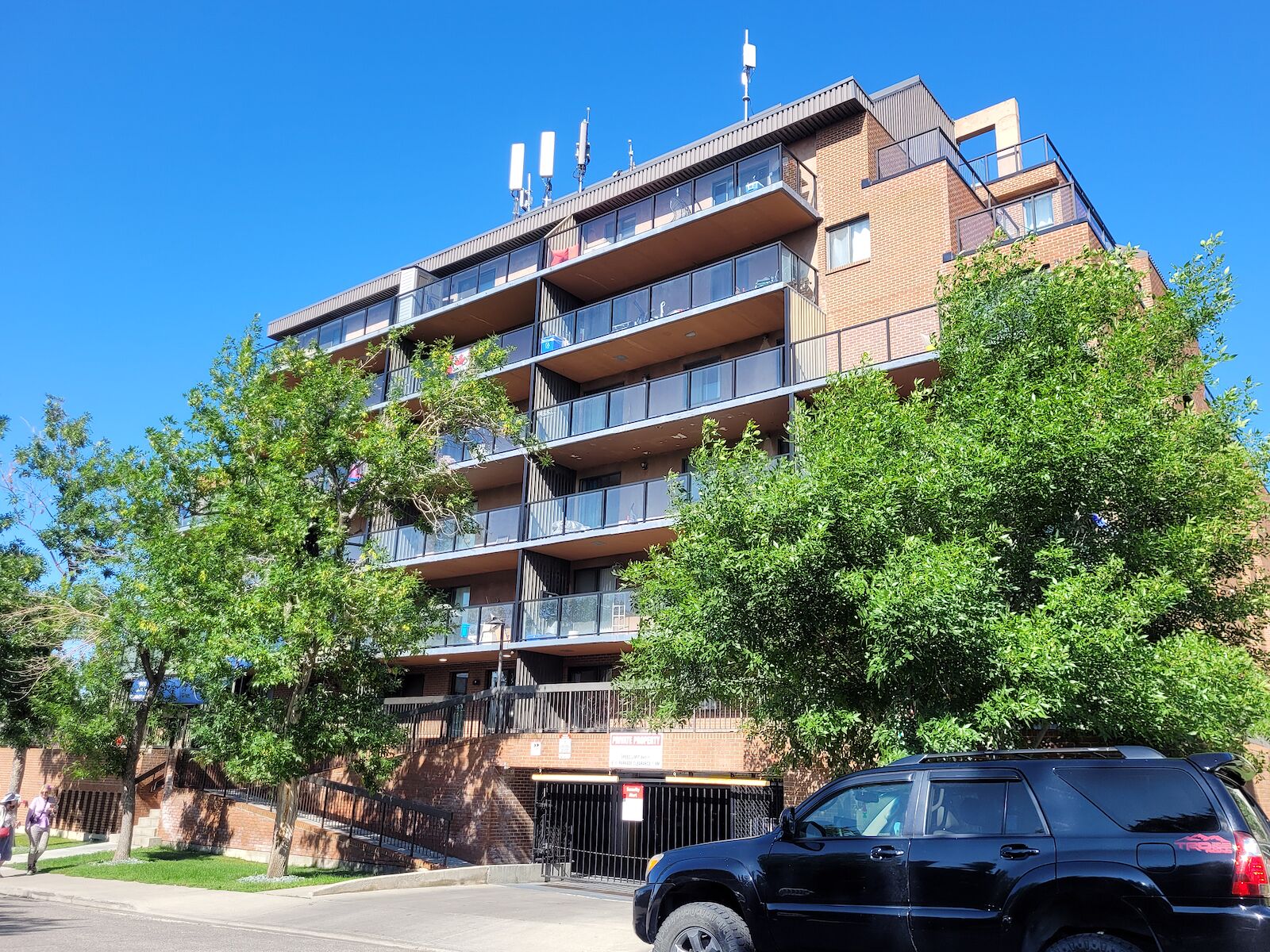 Calgary Condo Unit For Rent | Killarney | 2 bedrooms quiet & nicely ...