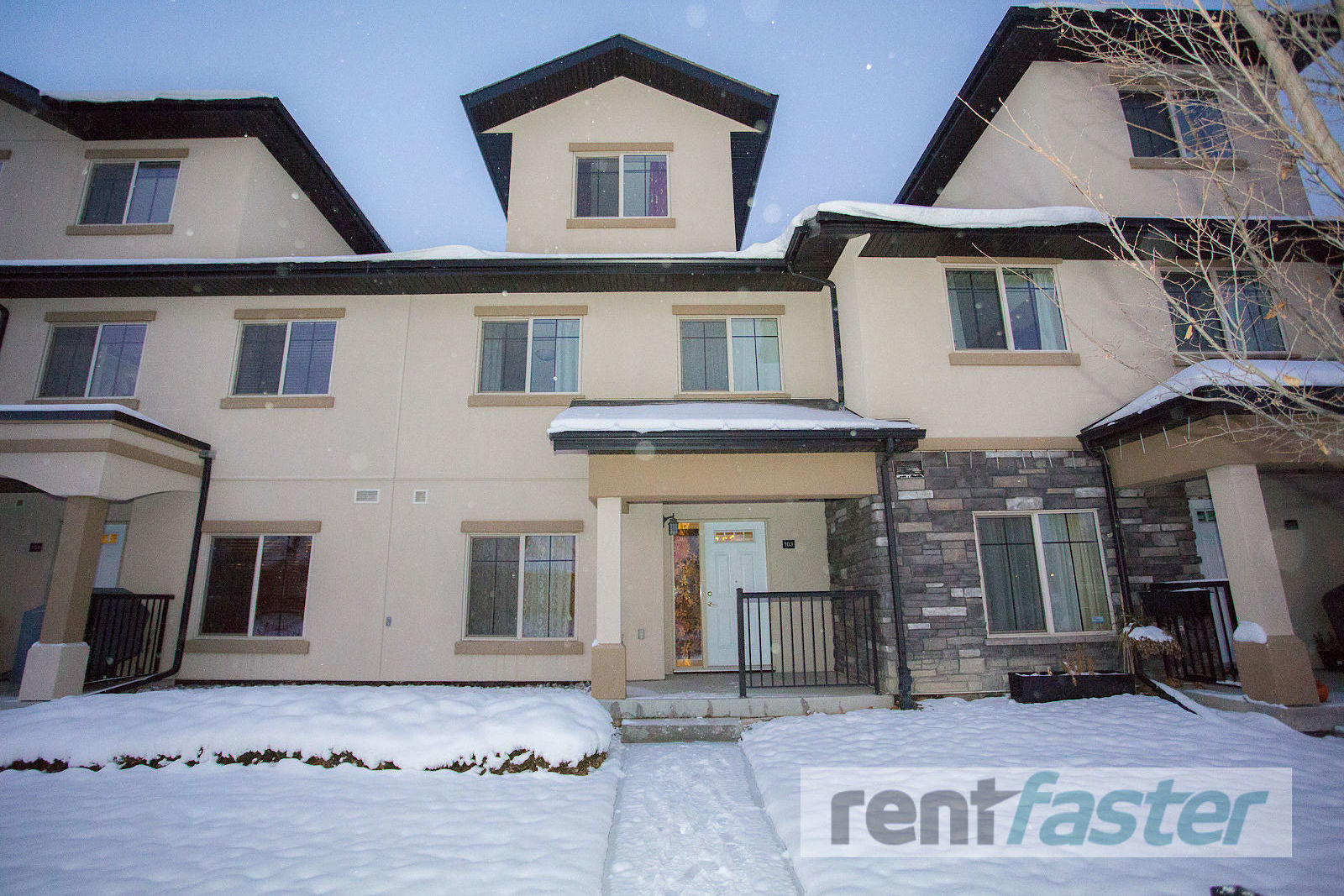 Edmonton Townhouse For Rent | Pleasantview | Beautiful Large Unique ...