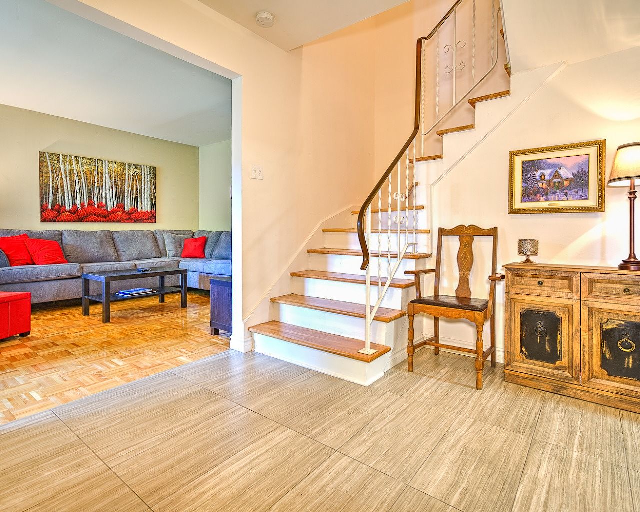 Montréal Pet Friendly Townhouse For Rent | Spacious Beaconsfield ...