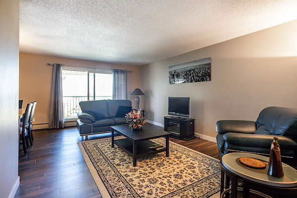 Edmonton Condo Unit For Rent | Riverbend | Large Suite in Edmonton s ...