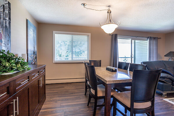 Edmonton Condo Unit For Rent | Riverbend | Large Suite in Edmonton s ...