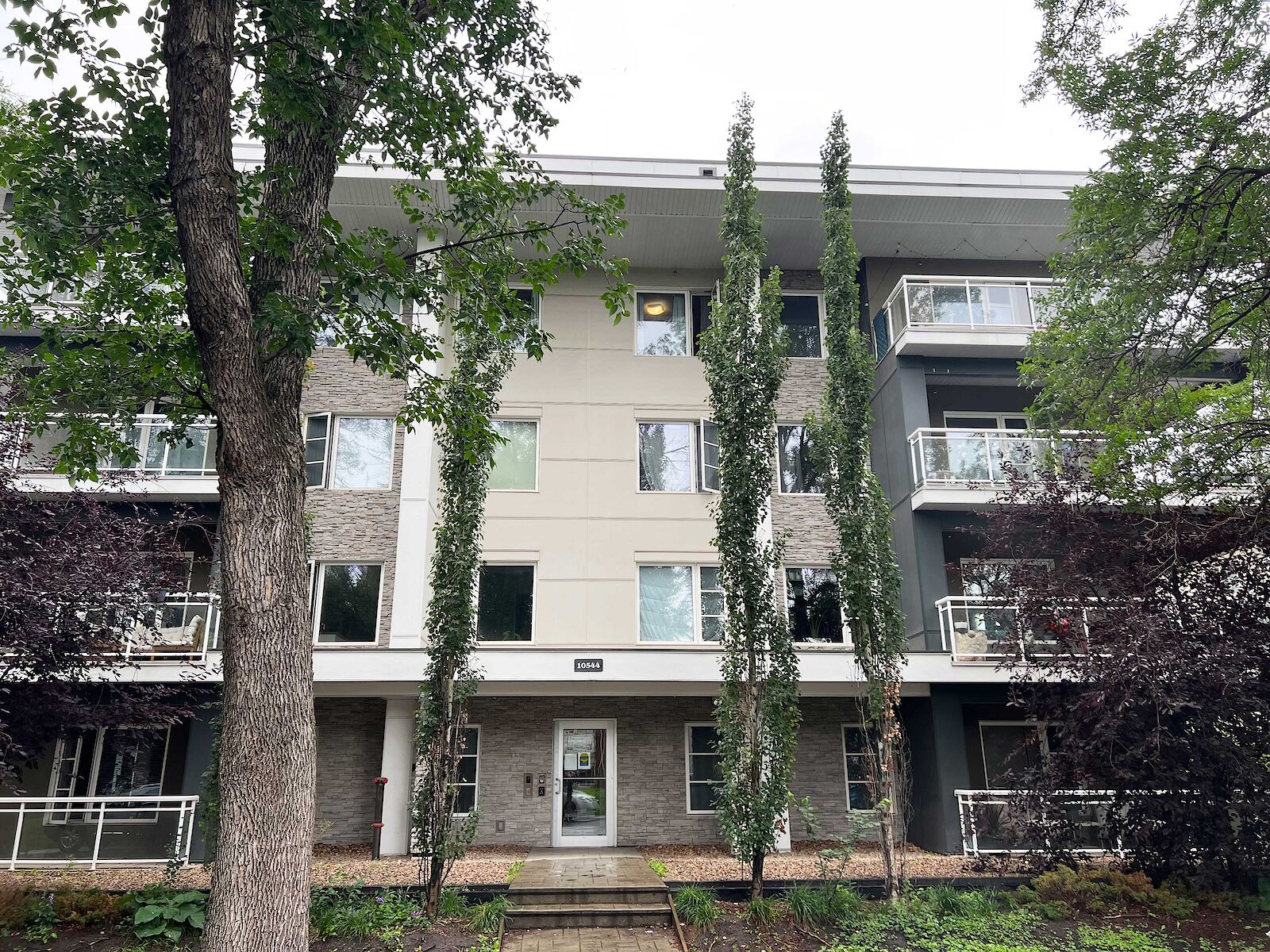 Edmonton Pet Friendly Apartment For Rent | Strathcona | Welcome to ...