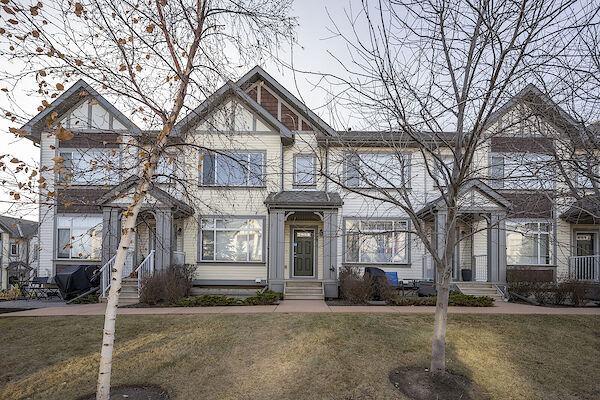 Calgary Pet Friendly Townhouse For Rent | Copperfield | MODERN ...
