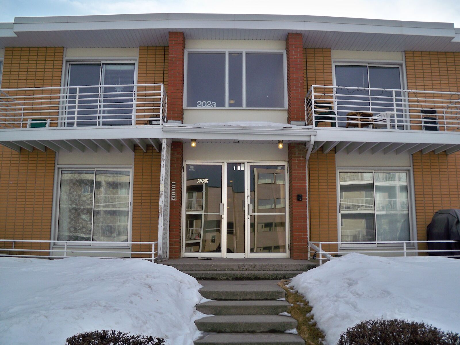 Calgary Room For Rent For Rent | University Heights | Apartment - Two ...