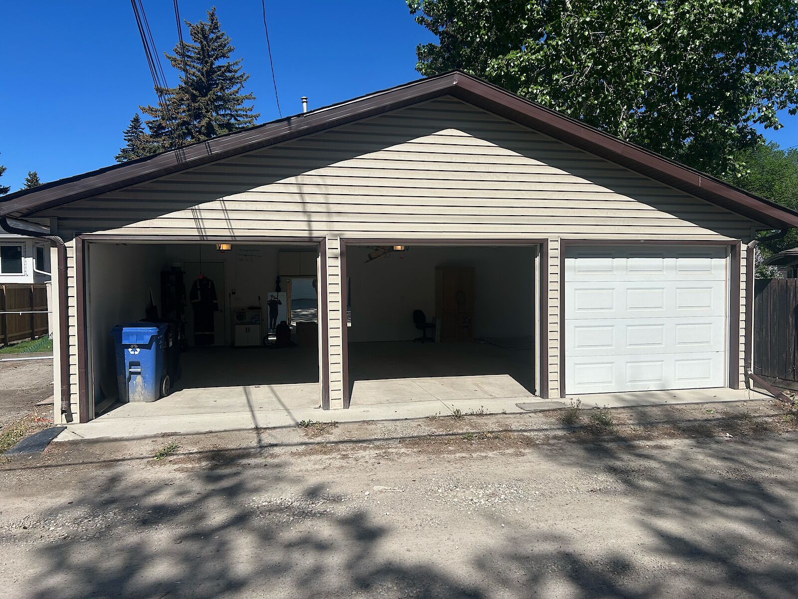 Calgary Storage For Rent | Renfrew | Massive Renfrew 3 Car (36 | ID ...