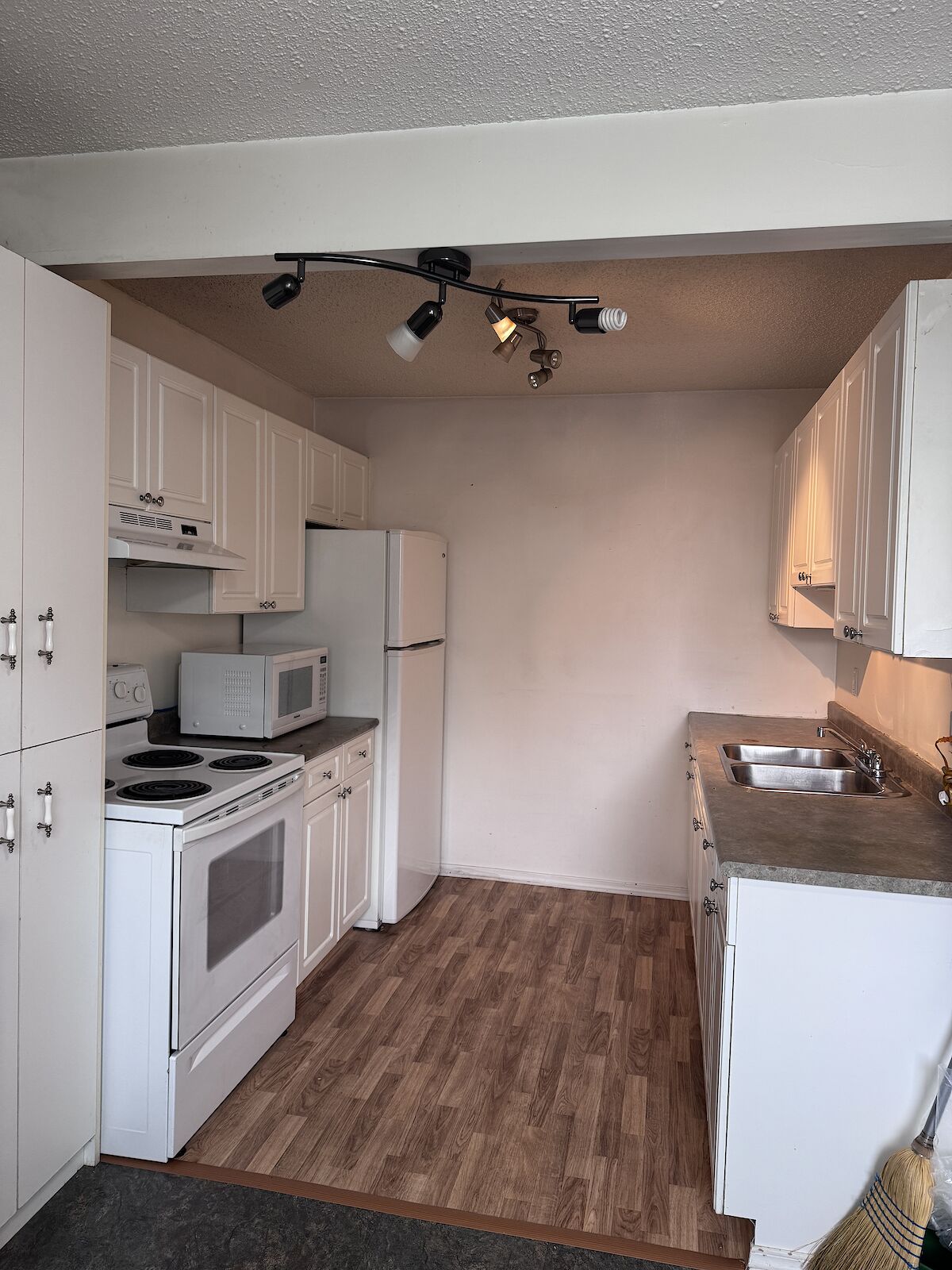 Edmonton Room For Rent For Rent | Mill Woods | Room for Rent in ...