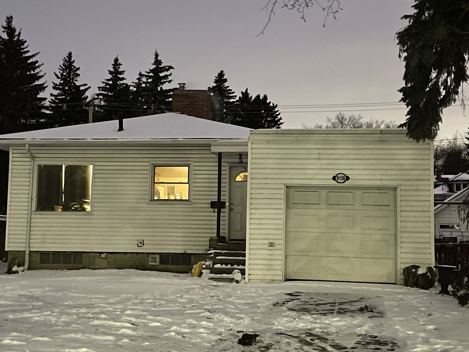 Edmonton Room For Rent For Rent | Windsor Park | Room for rent right ...