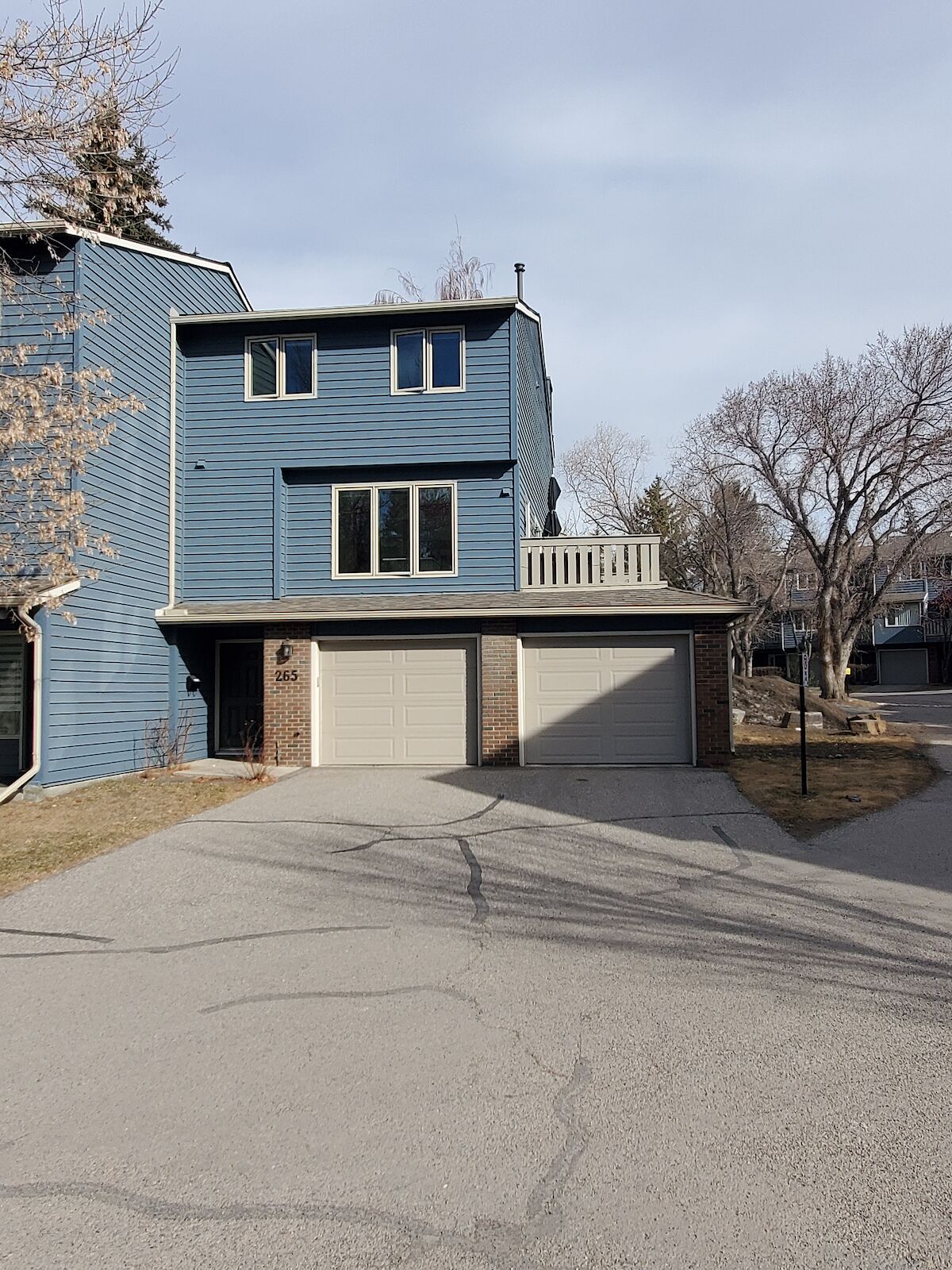 Calgary Townhouse For Rent | Point McKay | Fully Furnished, Utlities ...