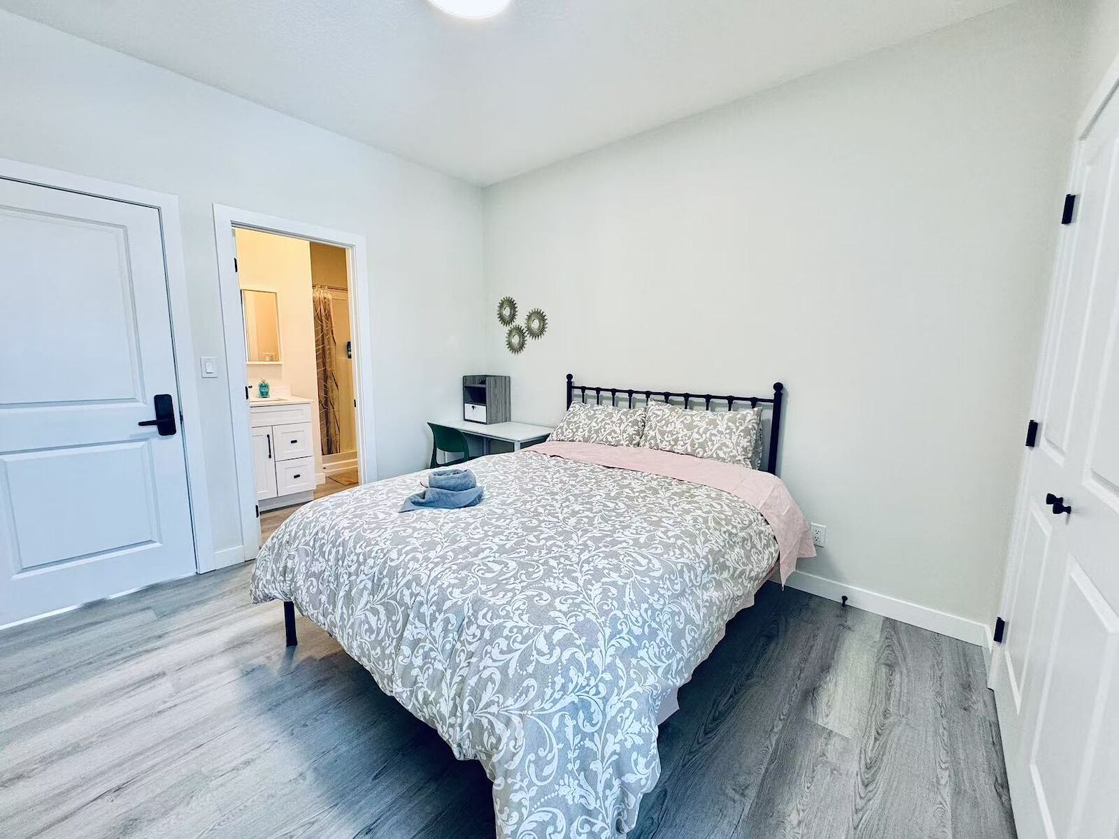 Edmonton Room For Rent For Rent | Garneau | Brand-New Furnished suite ...