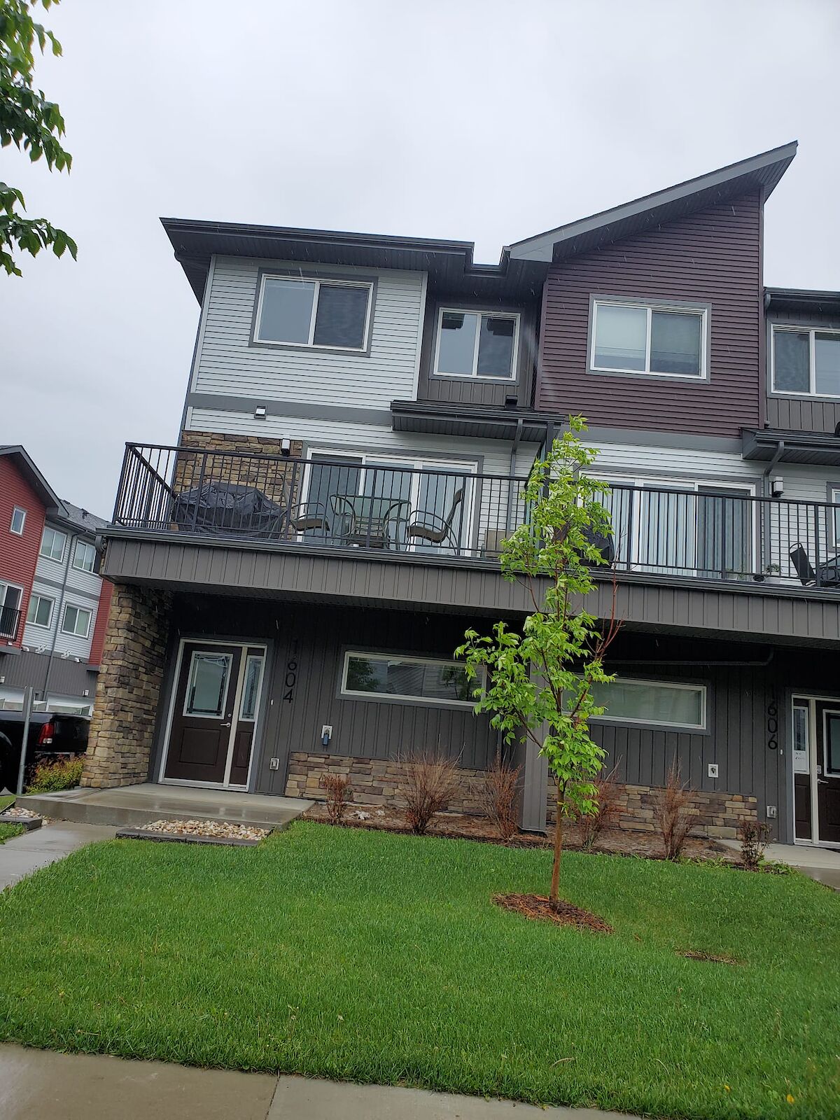 Edmonton Pet Friendly Townhouse For Rent | Laurel | Stunning 3-bedroom ...