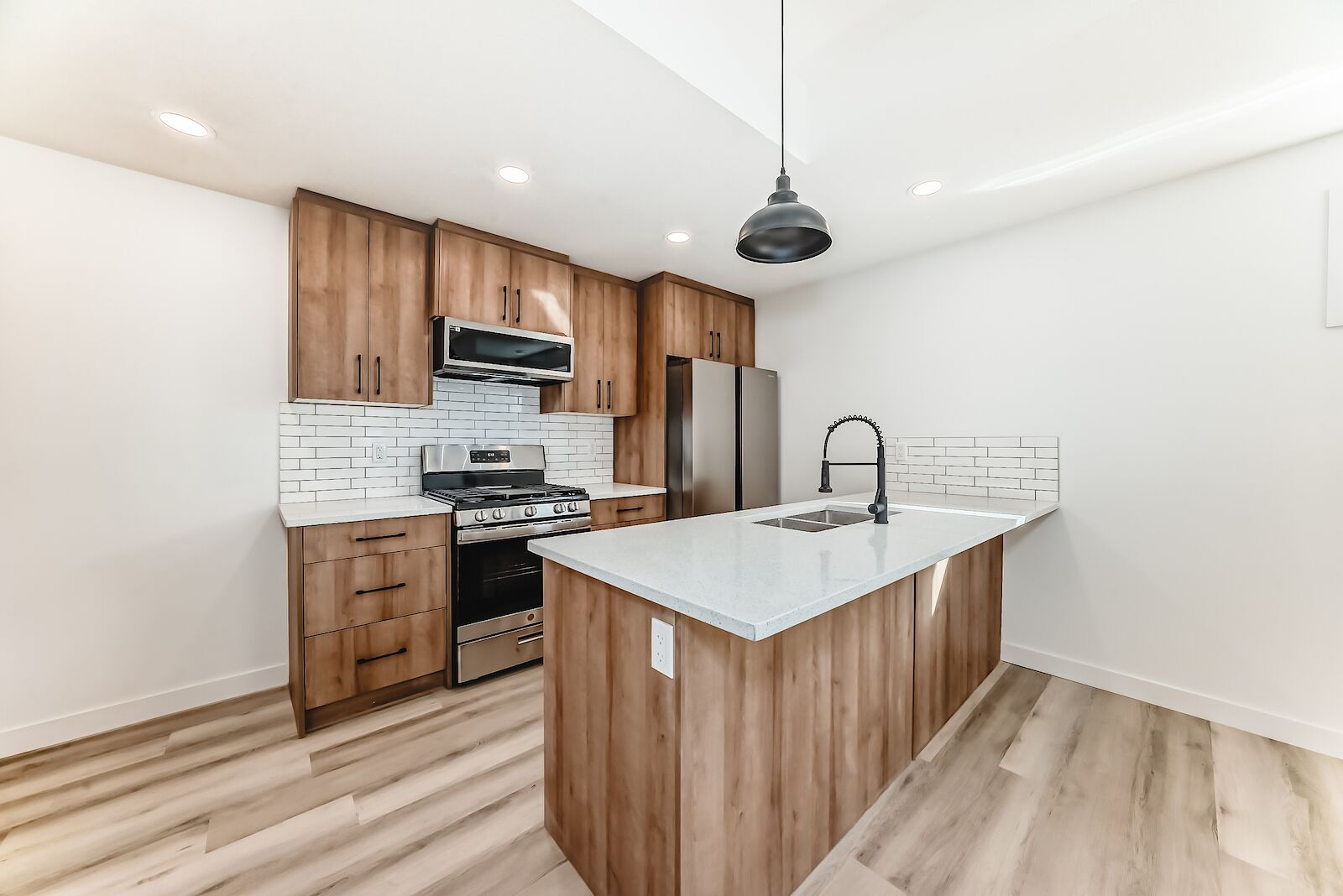 Edmonton Pet Friendly Duplex For Rent | Spruce Avenue | Newly Built 4 ...