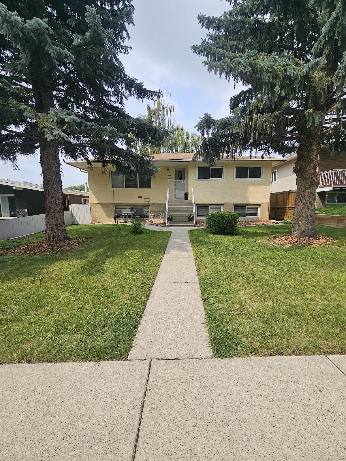 Calgary Duplex For Rent | Glenbrook | 3 Bedroom 1 bath Duplex | ID ...