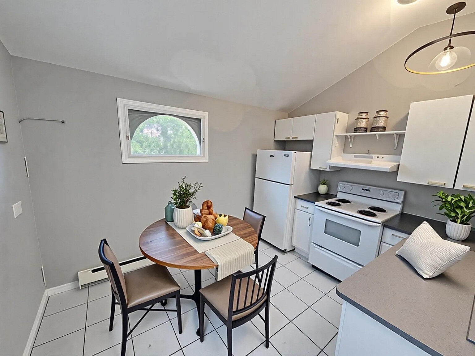 Hamilton Pet Friendly Duplex For Rent | Large Studio apartment with ...