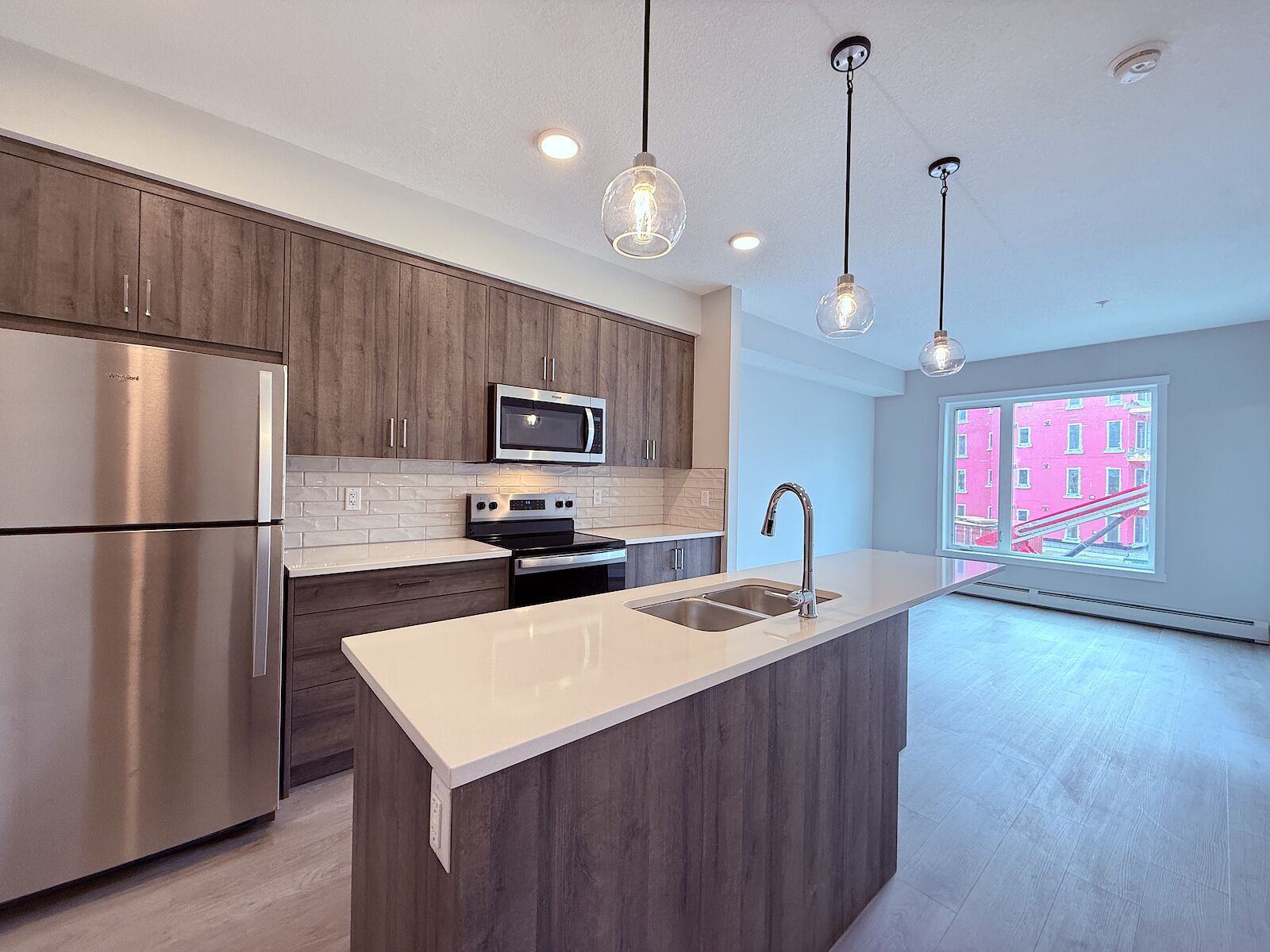 Calgary Pet Friendly Condo Unit For Rent | Shawnessy | Modern 2 Bed 2 ...