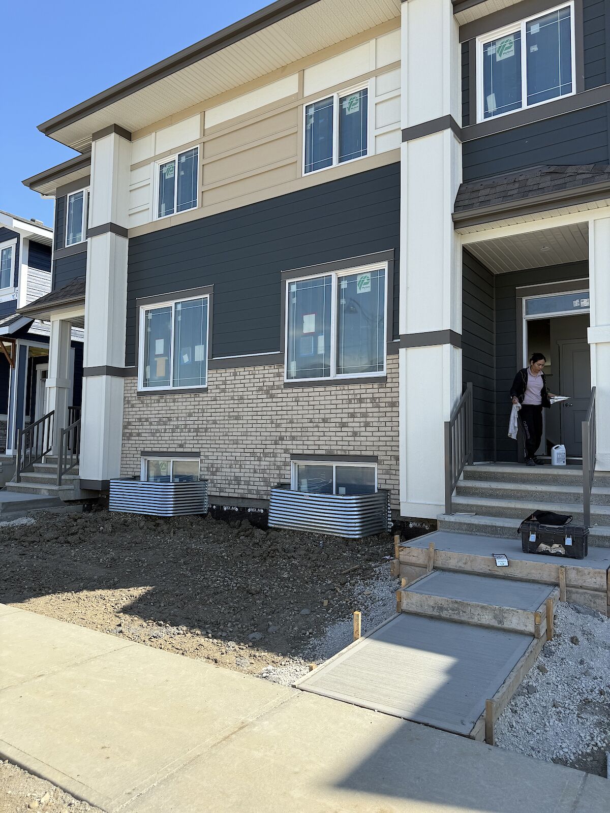 Calgary Duplex For Rent | Mahogany | First month utilities FREE on | ID ...