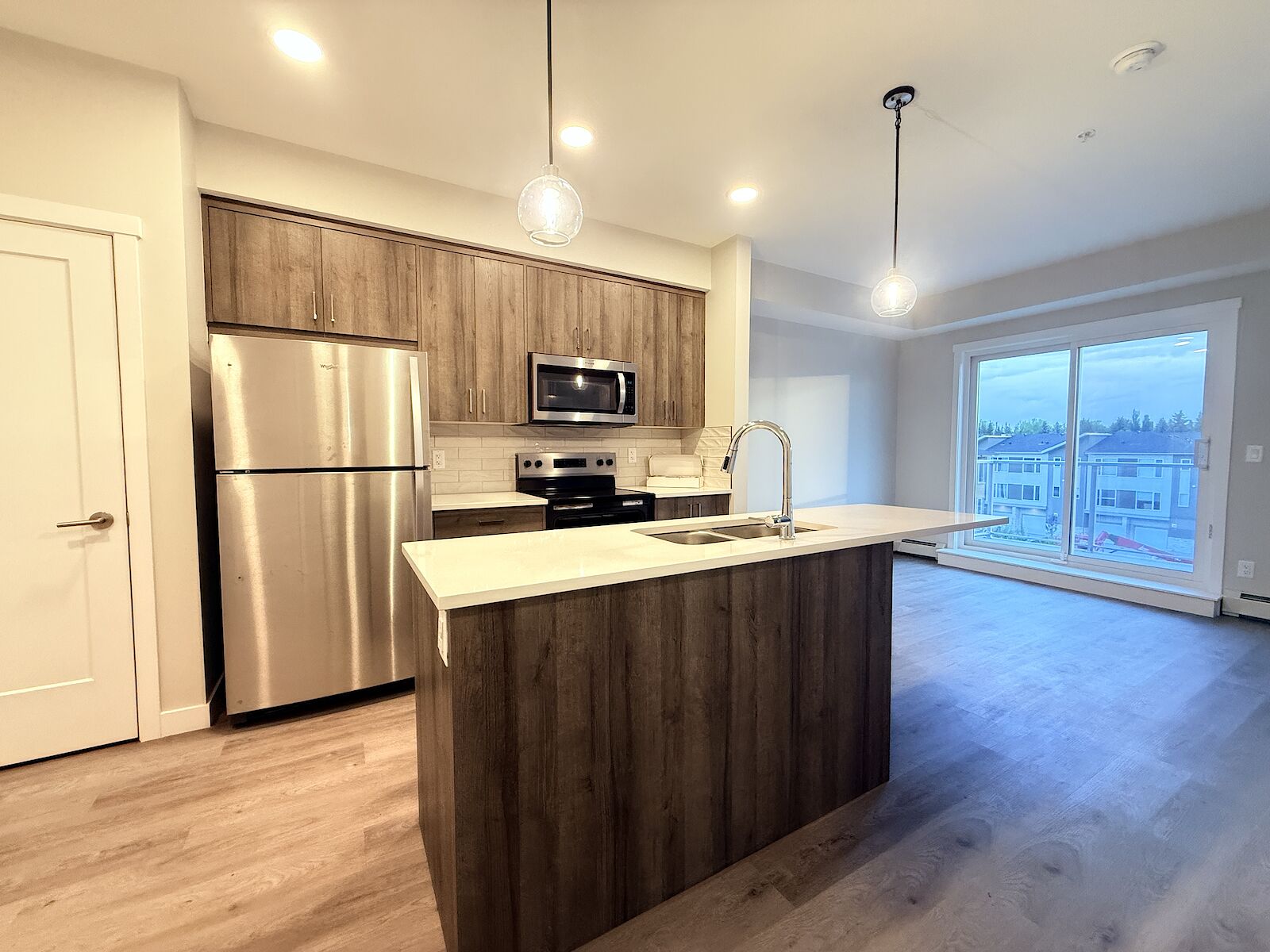 Calgary Condo Unit For Rent | Shawnessy | Top-Floor 1 Bed | Fibre | ID ...