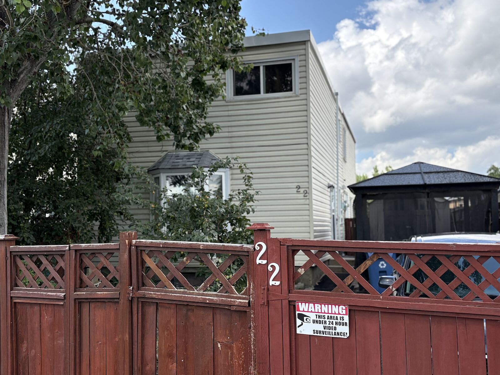 Calgary Townhouse For Rent | Dover | Southeast CALGARY 850 1bd 1bh | ID ...