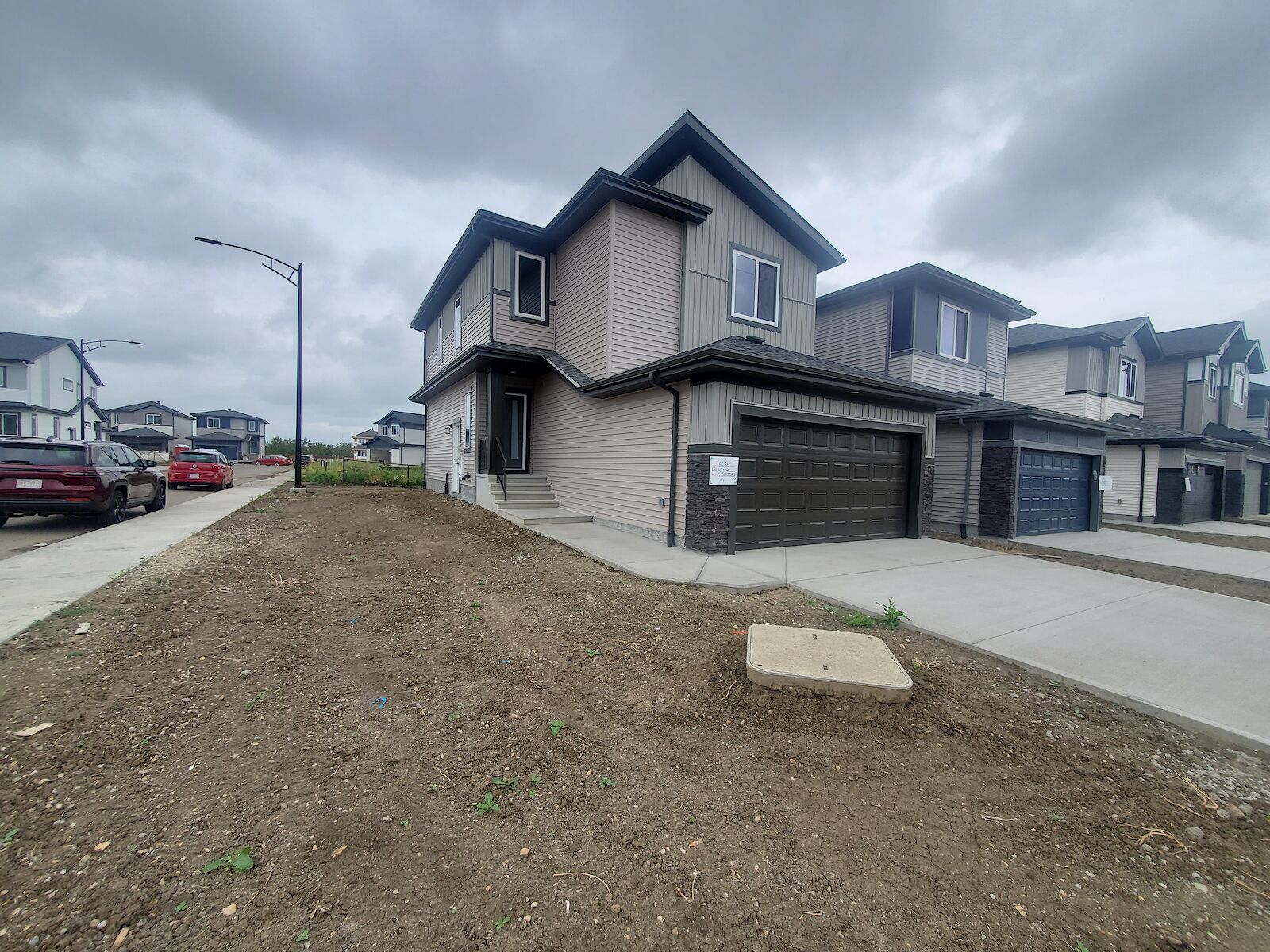 Edmonton Pet Friendly Main Floor For Rent | Klarvatten | Modern 4 ...