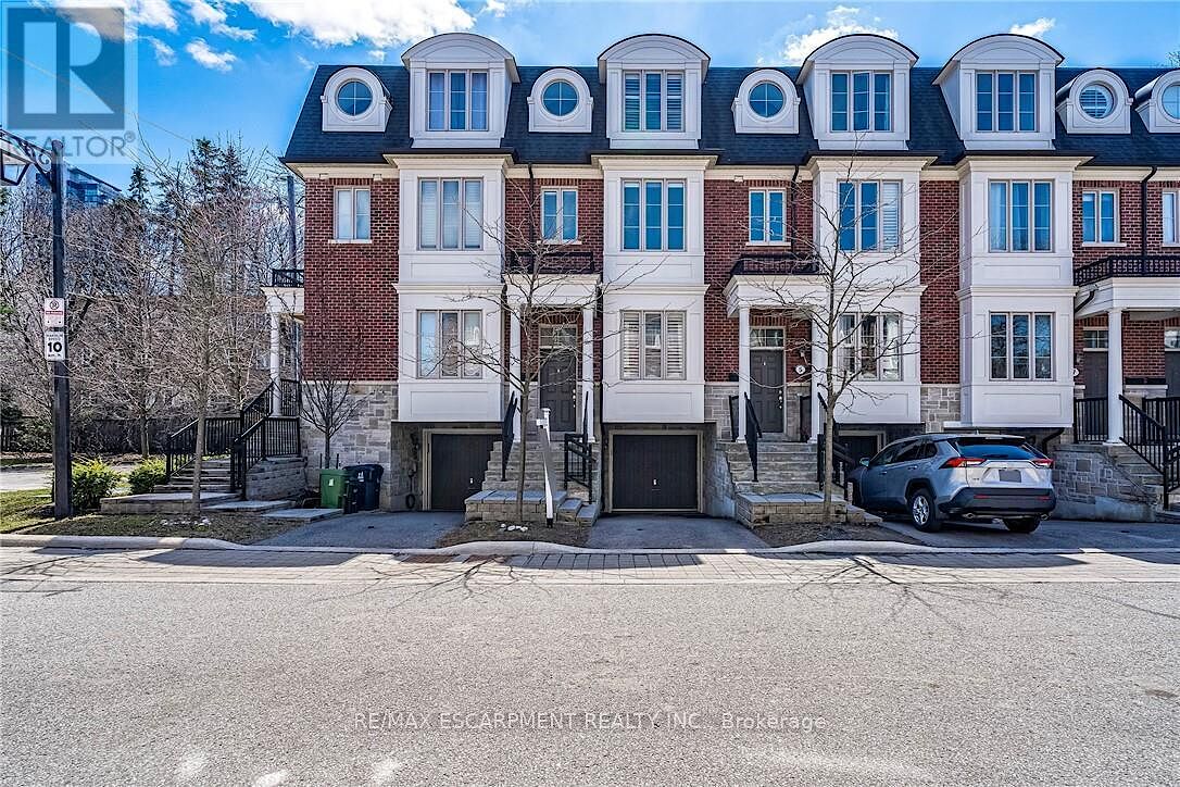 Toronto Townhouse For Rent | Row Townhouse in Toronto | ID 676654 ...
