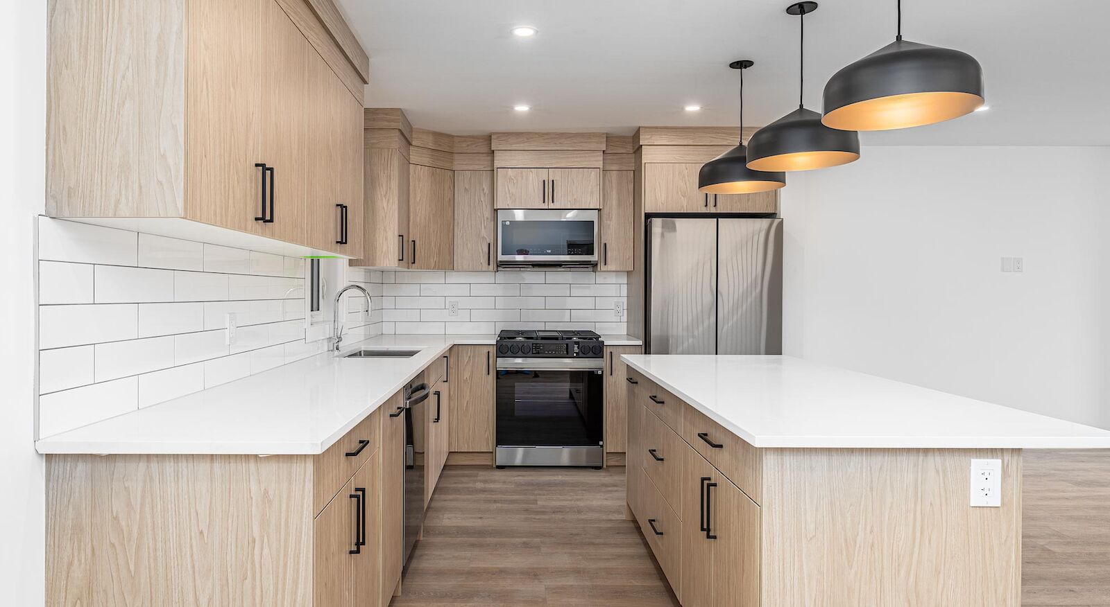 Calgary Pet Friendly Townhouse For Rent | Spruce Cliff | Brand New ...