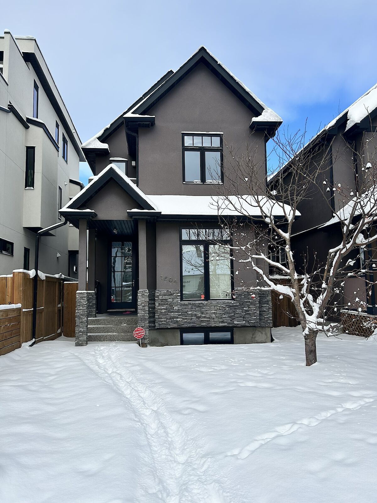 Calgary House For Rent | Capitol Hill | 3 Bedroom, 3.5 Bath, 2-Storey ...